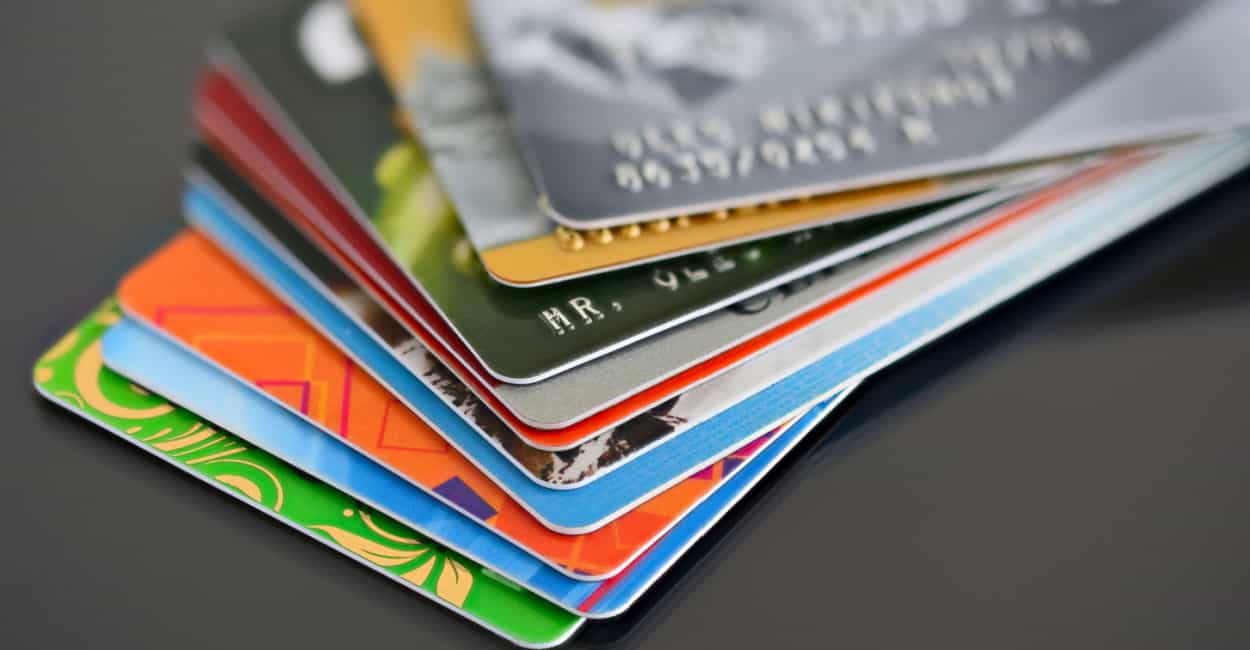 9 Credit Cards For $50k, $75k & $100k Salaries (Dec. 2025)