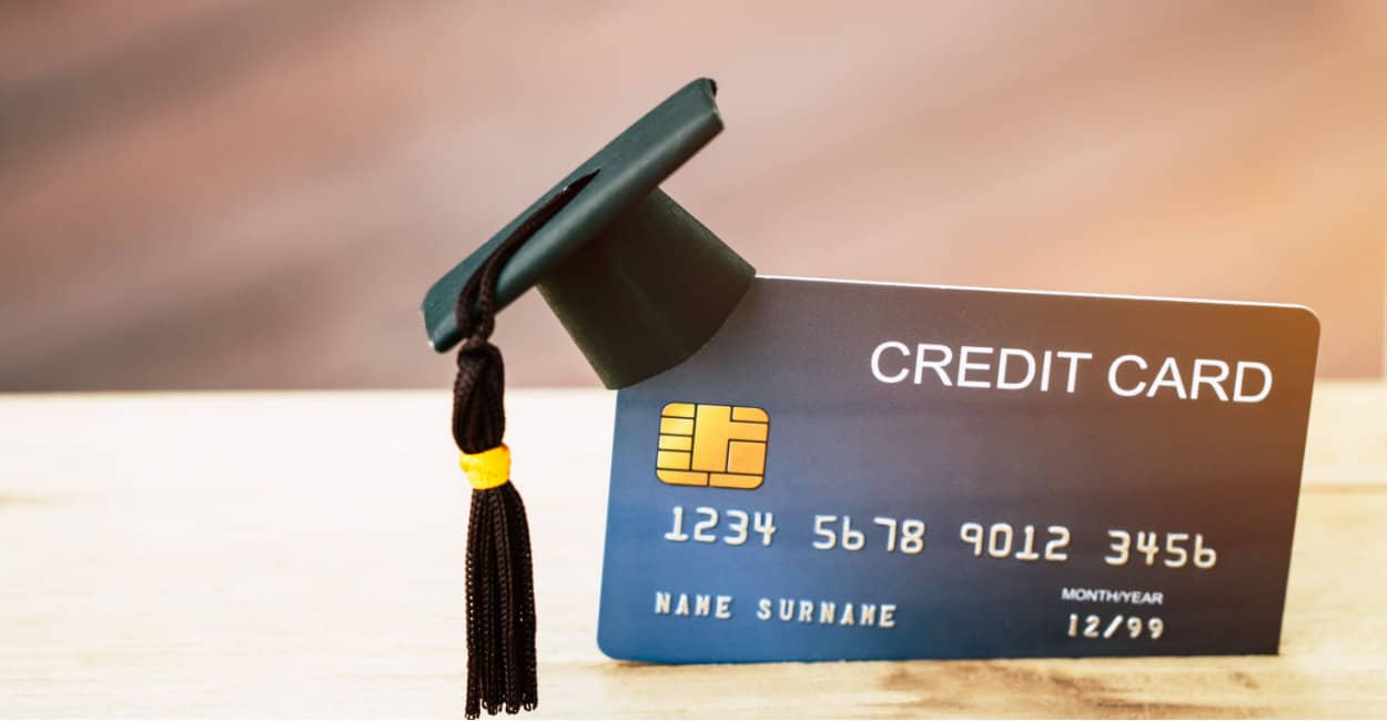 7 Best Student Rewards Credit Cards (Nov. 2025)