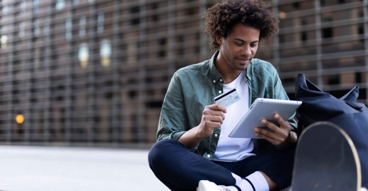 8 Credit Cards for Students with Bad Credit & No Deposit (May 2026)